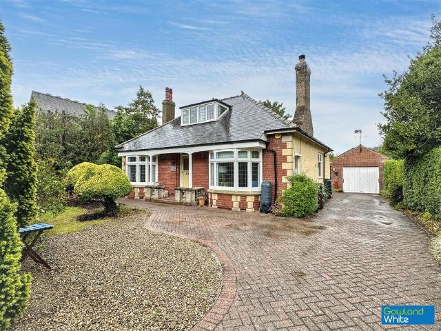4 bedroom detached bungalow for sale