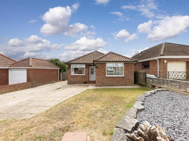 4 bedroom detached bungalow for sale