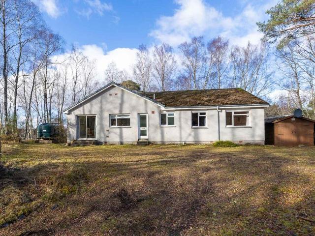 4 bedroom detached bungalow for sale