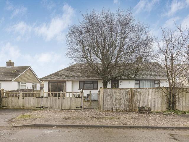 4 bedroom detached bungalow for sale