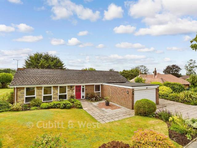 4 bedroom detached bungalow for sale