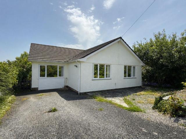 4 bedroom detached bungalow for sale