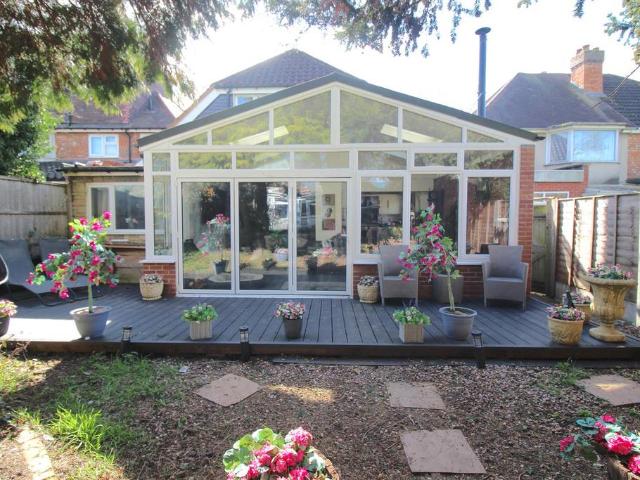 4 bedroom detached bungalow for sale