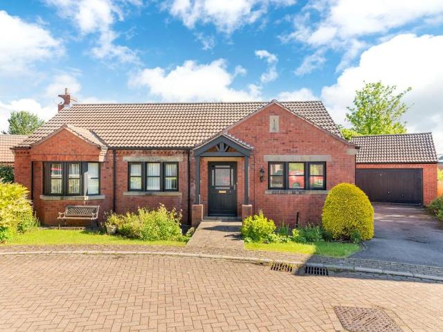 4 bedroom detached bungalow for sale