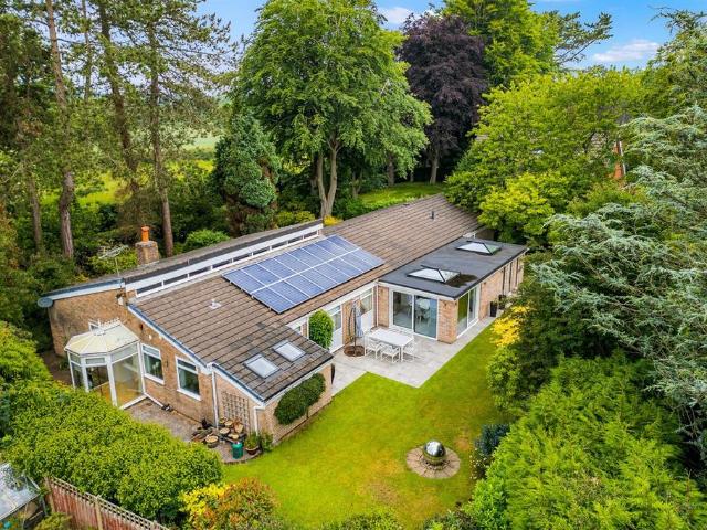 4 bedroom detached bungalow for sale