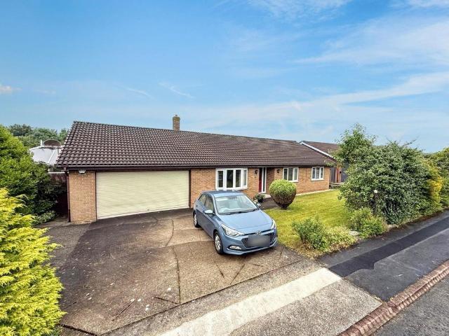 4 bedroom detached bungalow for sale