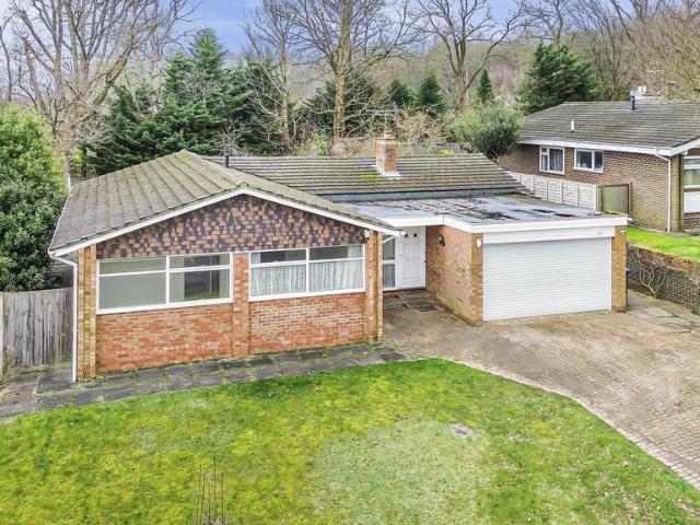 4 bedroom detached bungalow for sale