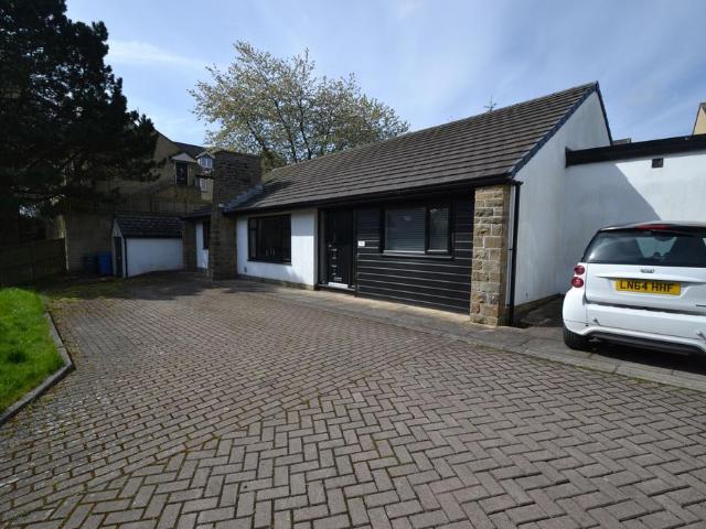 4 bedroom detached bungalow for sale