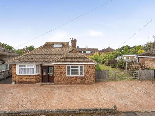 4 bedroom detached bungalow for sale