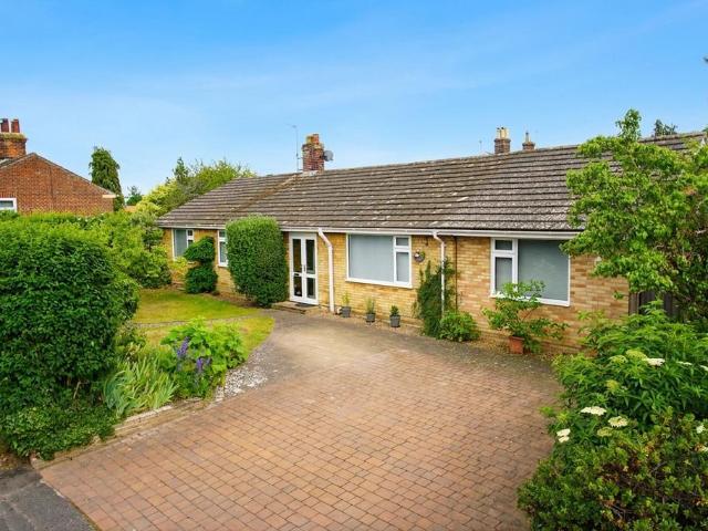 4 bedroom detached bungalow for sale