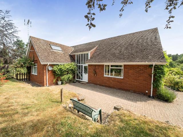 4 bedroom detached bungalow for sale