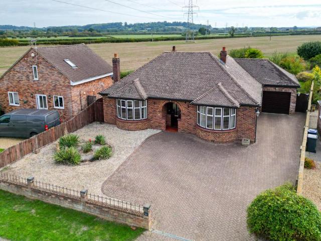 4 bedroom detached bungalow for sale