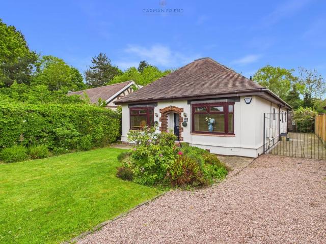 4 bedroom detached bungalow for sale