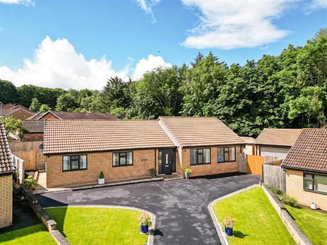 4 bedroom detached bungalow for sale