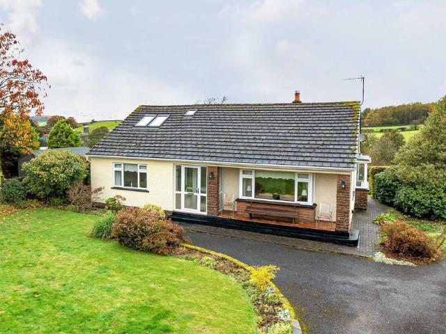 4 bedroom detached bungalow for sale