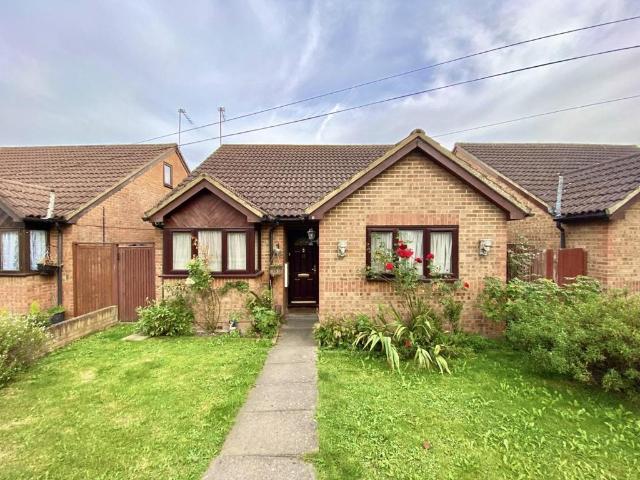 4 bedroom detached bungalow for sale