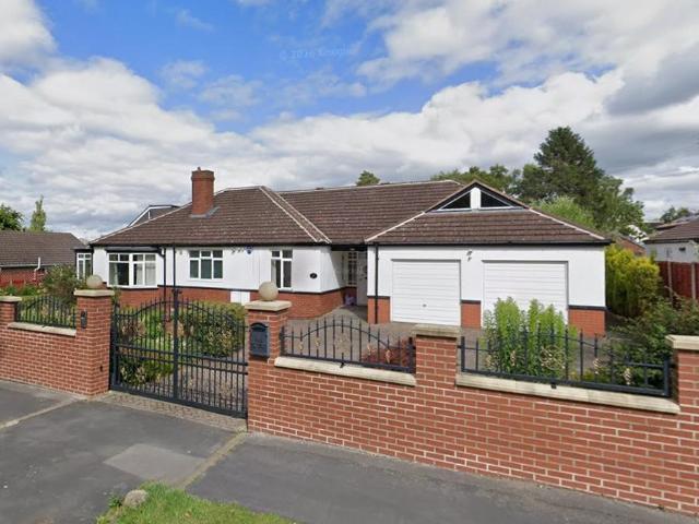 4 bedroom detached bungalow for sale