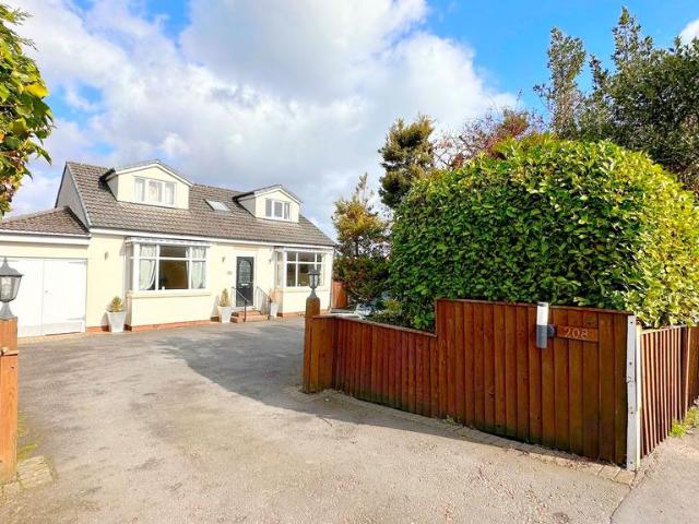 4 bedroom detached bungalow for sale