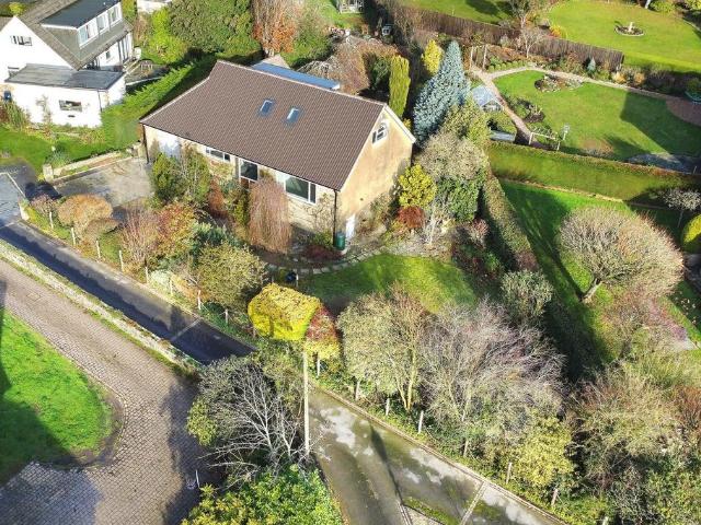 4 bedroom detached bungalow for sale