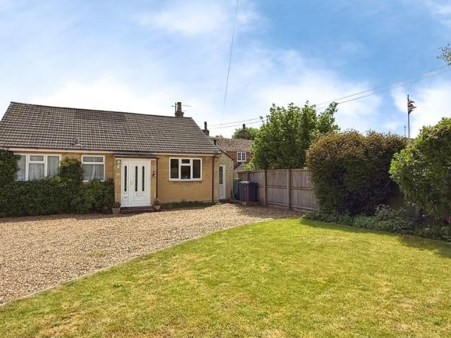 4 bedroom detached bungalow for sale