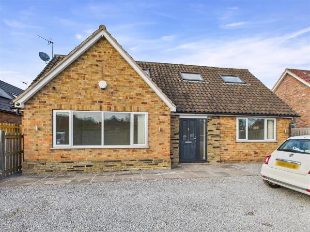 4 bedroom detached bungalow for sale