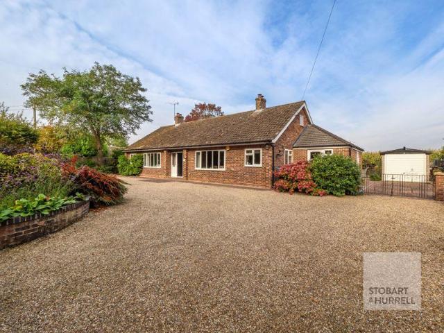 4 bedroom detached bungalow for sale