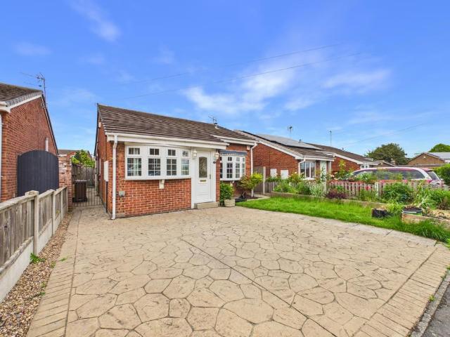 4 bedroom detached bungalow for sale