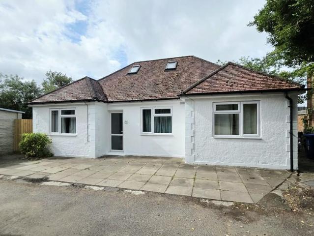 4 bedroom detached bungalow for sale