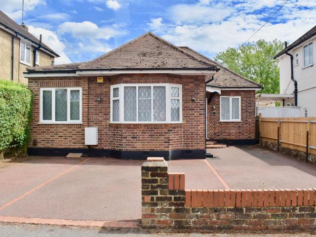 4 bedroom detached bungalow for sale