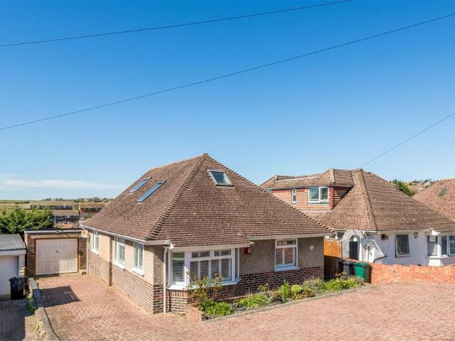 4 bedroom detached bungalow for sale