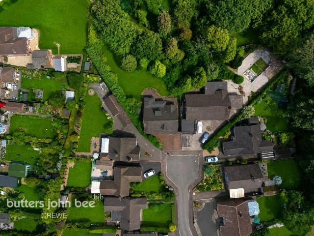 4 bedroom detached bungalow for sale