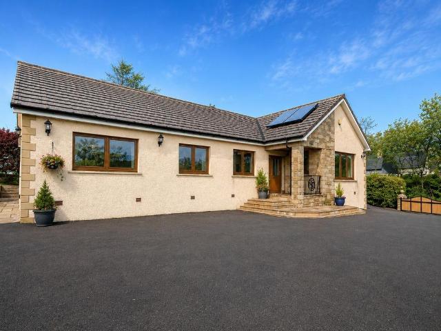 4 bedroom detached bungalow for sale