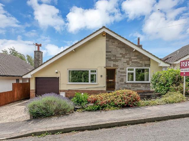 4 bedroom detached bungalow for sale