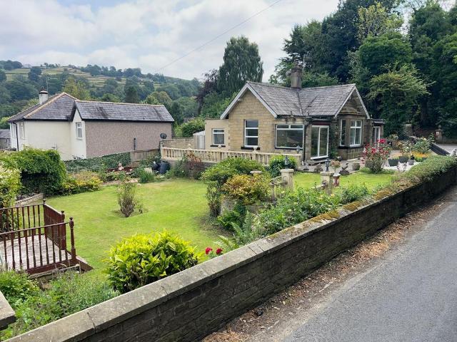 4 bedroom detached bungalow for sale