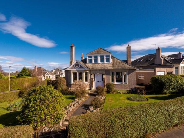 4 bedroom detached bungalow for sale in 21 Orchard Road South, Edinburgh, EH4 3EL, EH4