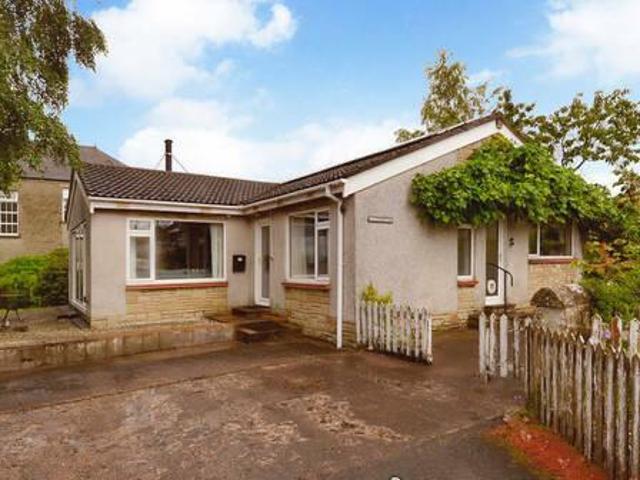 4 bedroom detached bungalow for sale in 2 Craighouse Place Saline Fife KY12 9TQ KY12