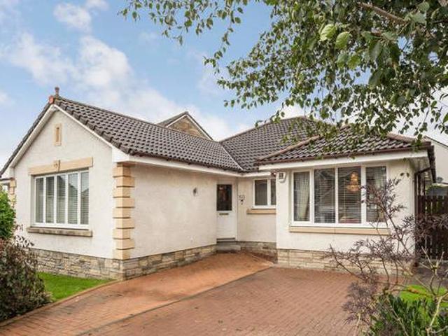 4 bedroom detached bungalow for sale in 50 Dovecot Way Dunfermline KY11 8SX KY11
