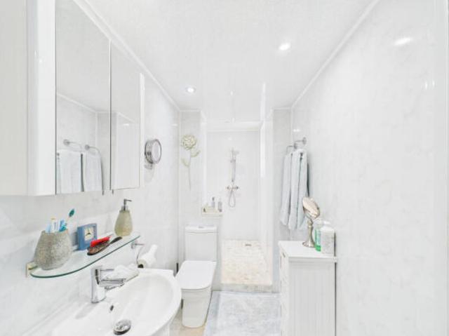 4 bedroom detached bungalow for sale in 62, Ings Road, Hull, East Riding of Yorkshire, HU8