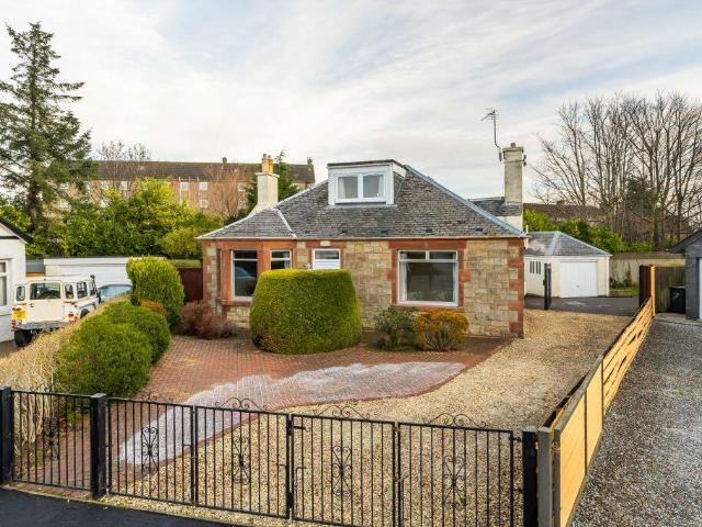 4 bedroom detached bungalow for sale in 6 House O'Hill Row, Edinburgh, EH4 2AW, EH4