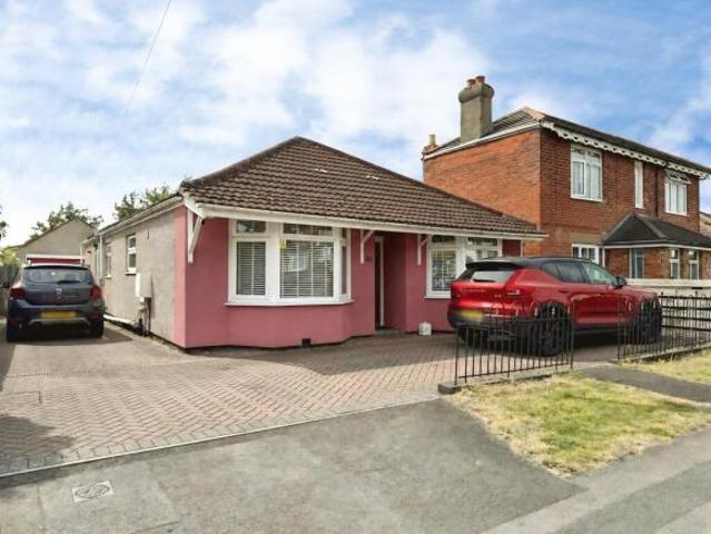 4 bedroom detached bungalow for sale in Cheney Manor Road, Swindon, Wiltshire, SN2