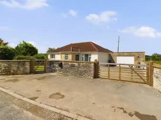 4 bedroom detached bungalow for sale in Clapton, Midsomer Nort.