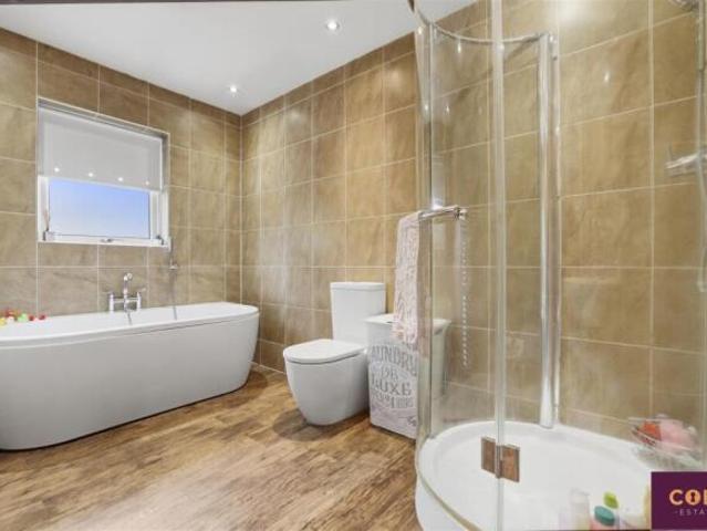 4 bedroom detached bungalow for sale in Crossdykes, Kirkintilloch, G66