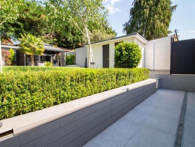 4 bedroom detached bungalow for sale in Alva Way, Watford, WD19