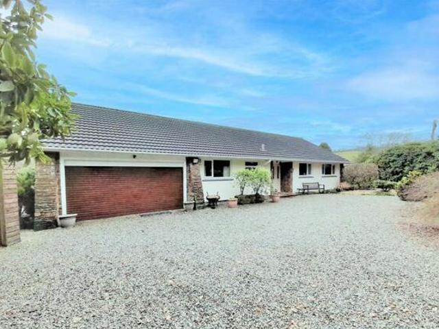 4 Bedroom Detached Bungalow For Sale In Bathpool