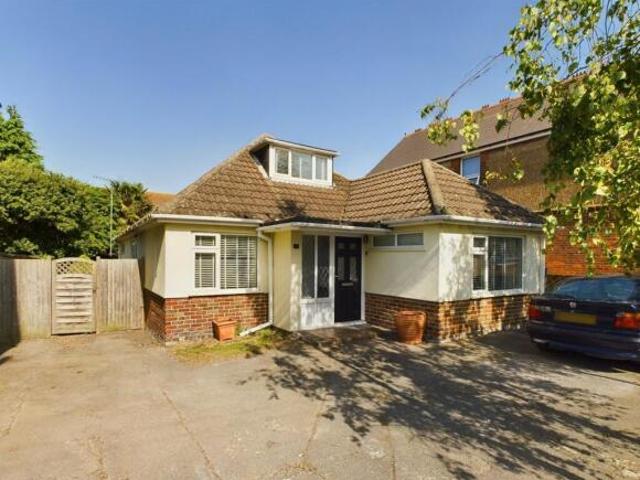 4 bedroom detached bungalow for sale in Beacon Road, Broadstairs, CT10