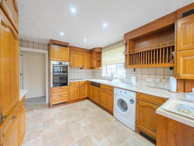 4 bedroom detached bungalow for sale in Beck Lane, Collingham, Wetherby, West Yorkshire, LS22