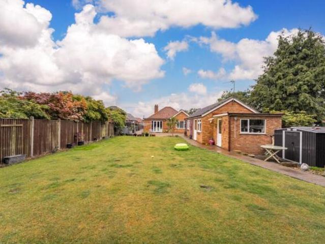 4 bedroom detached bungalow for sale in Green Lane West, Rackheath, NR13