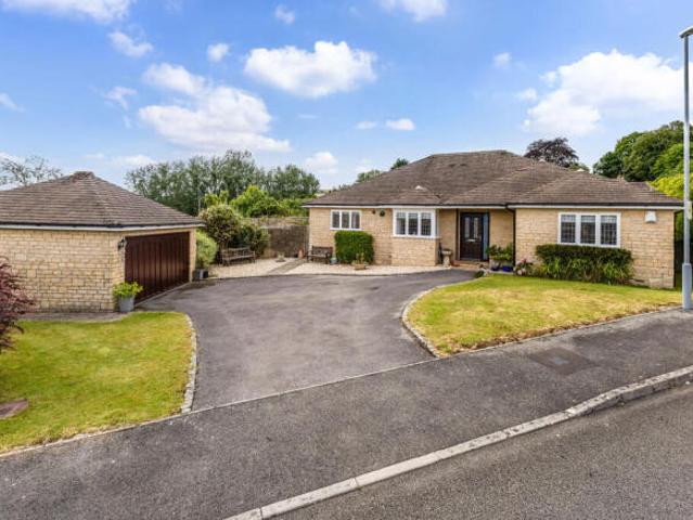 4 bedroom detached bungalow for sale in Eden Park Close, Bath, BA1
