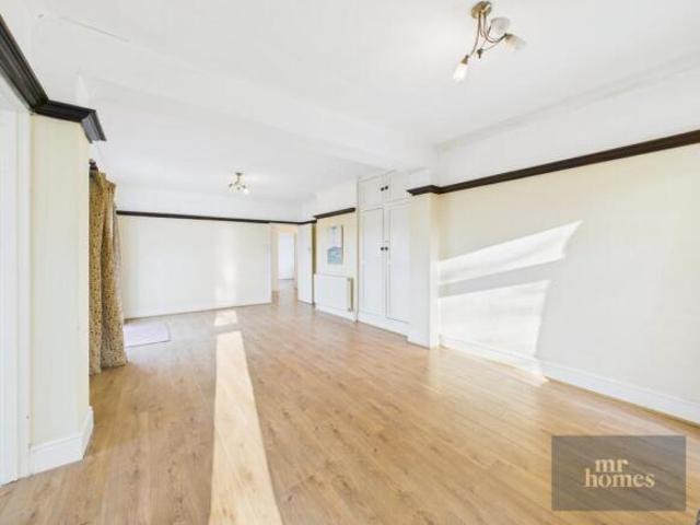 4 bedroom detached bungalow for sale in Fairwood Road, Llandaff, Cardiff, CF5