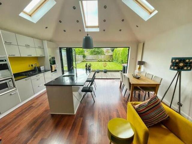 4 Bedroom Detached Bungalow For Sale In Frodsham, Cheshire